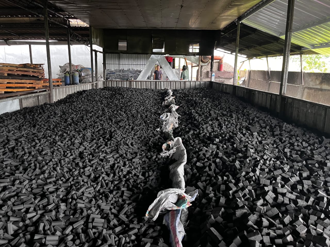 Indonesian Coconut Charcoal Exporter - Agro Coco Universal